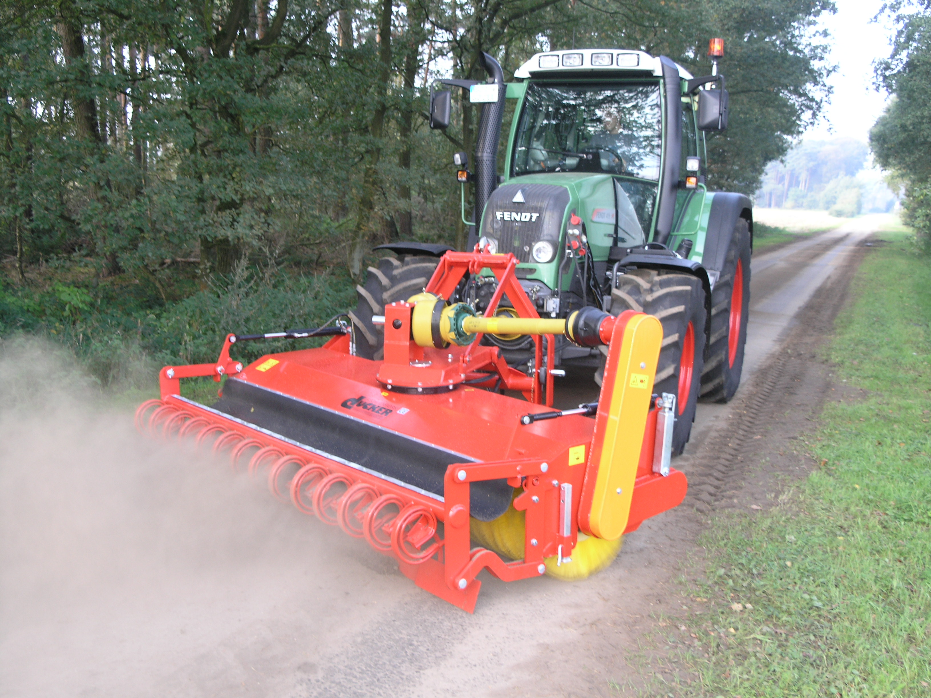 Dücker SFK 3000 Fiches techniques & données techniques (2003-2025 ...