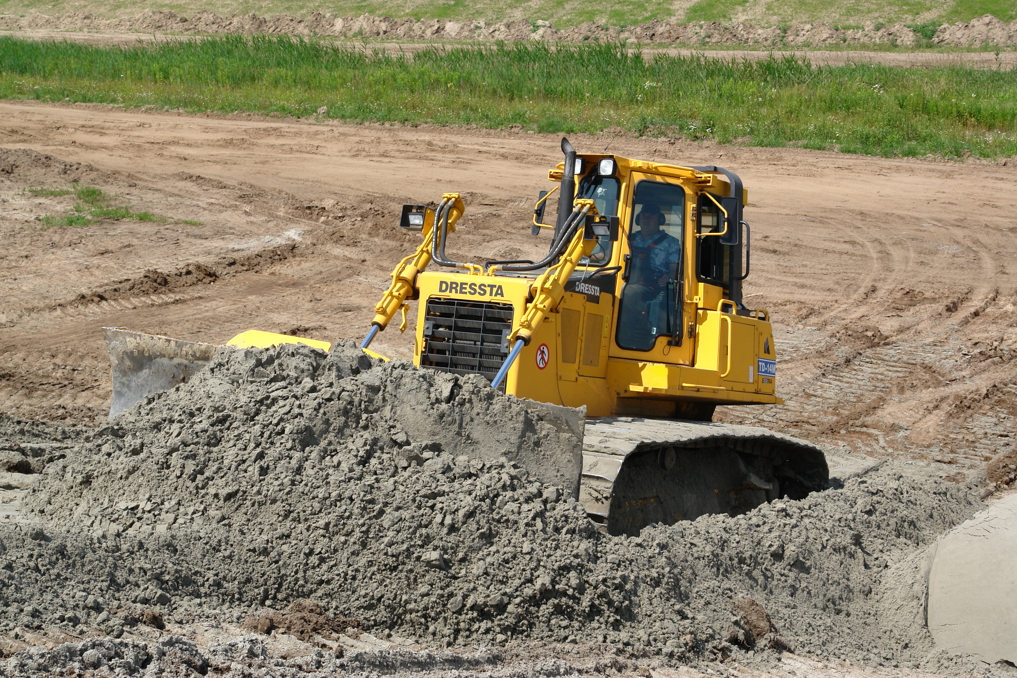 Dressta TD 14 M Extra Fiches techniques & données techniques (2010-2015) | LECTURA Specs