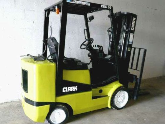 Clark CGC 30 Fiches techniques & données techniques (1997-2003 ...