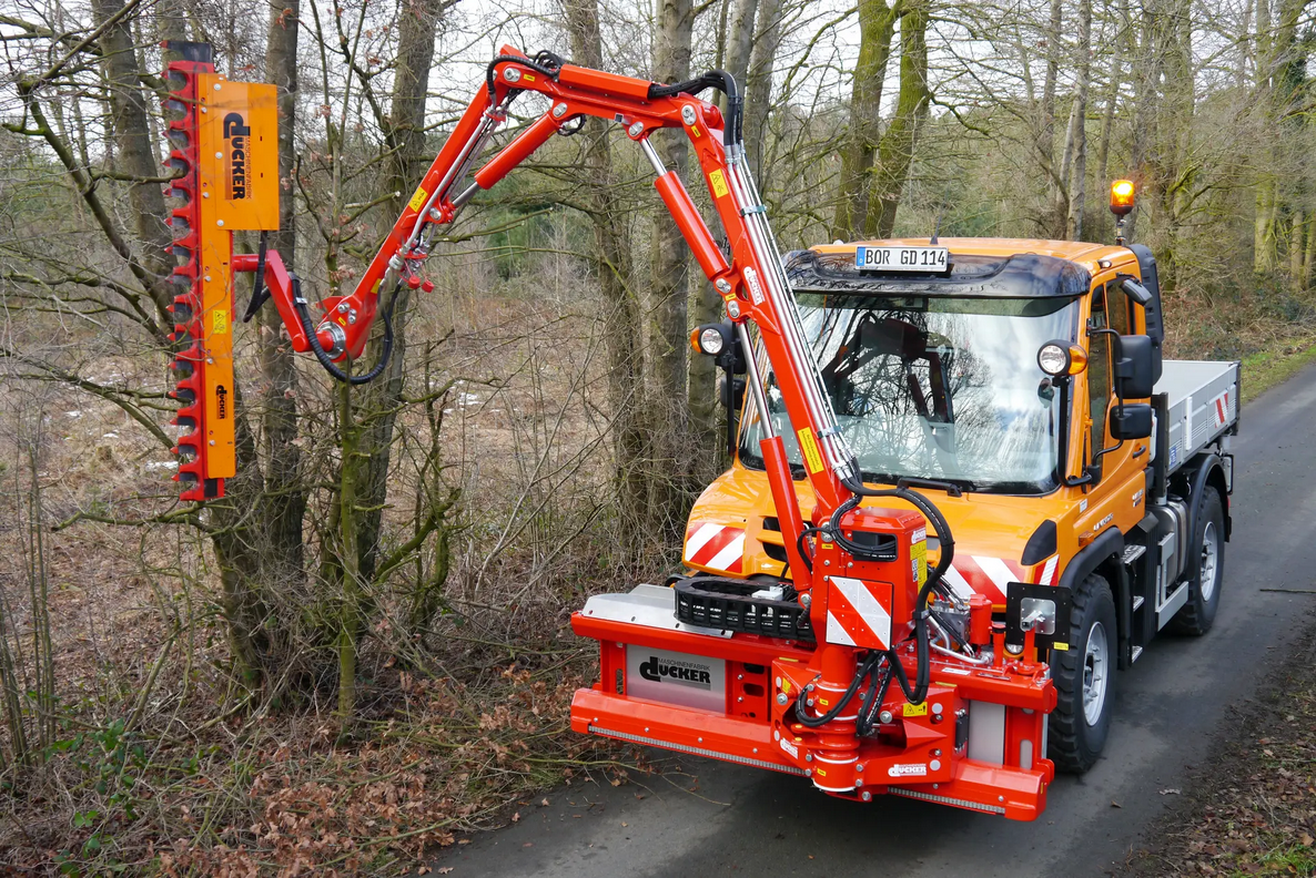 Dücker DUA 700 TTM 13 Fiches techniques & données techniques (2007-2025 ...