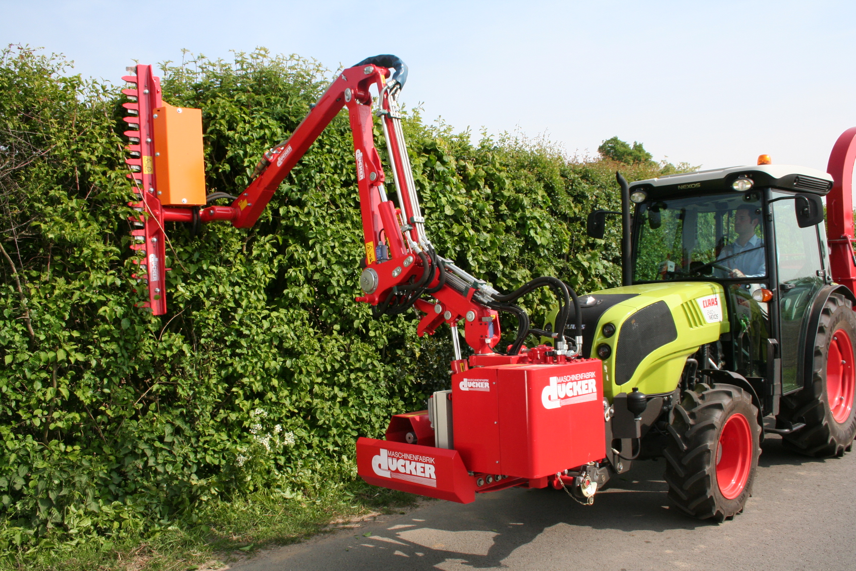 Dücker KBM 350 TMK 10 Fiches techniques & données techniques (2002-2025 ...