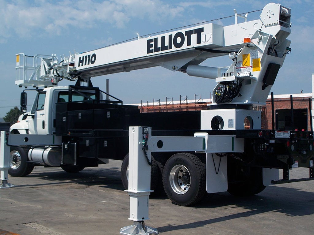 Elliott Equipment H110R HiReach Fiches T. (2017 - 2025) | Nacelles télescopiques sur camion ...