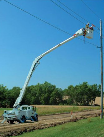 Altec AA55E Fiches T. (2017 - 2025) | Nacelles à bras articulés montées sur remorque | LECTURA Specs