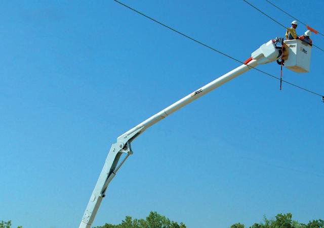 Altec AN32 Fiches T. (2017 - 2023) | Nacelles à bras articulés montées sur remorque | LECTURA Specs