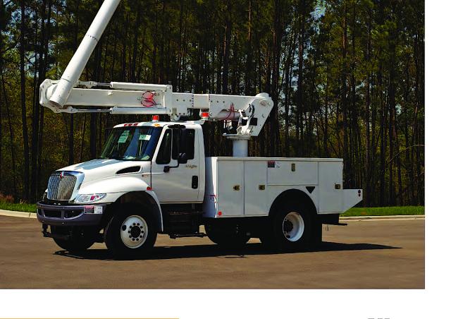 Altec L44E Fiches T. (2017 - 2023) | Nacelles à bras articulés montées sur remorque | LECTURA Specs