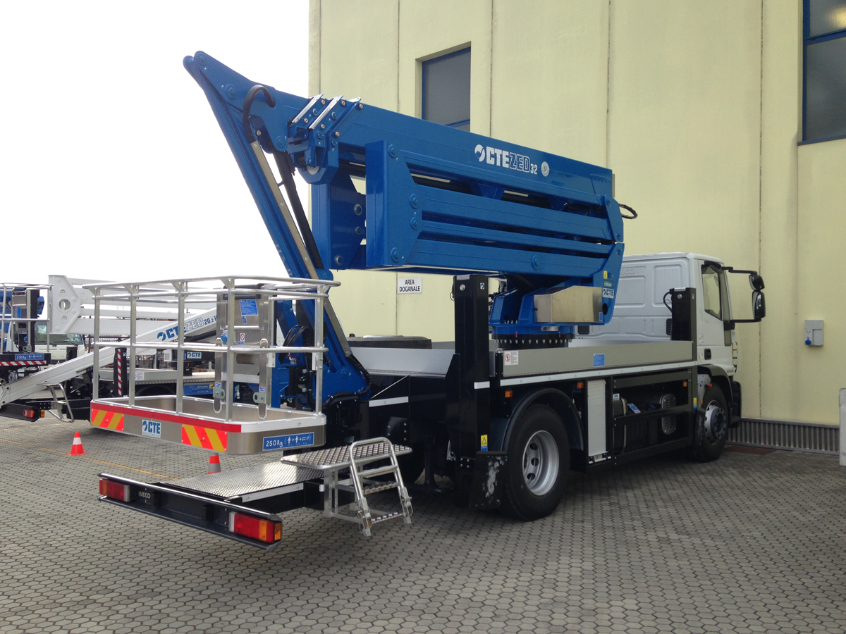CTE ZED 32 JHV Fiches T. (2016 - 2025) | Nacelles à bras articulés ...