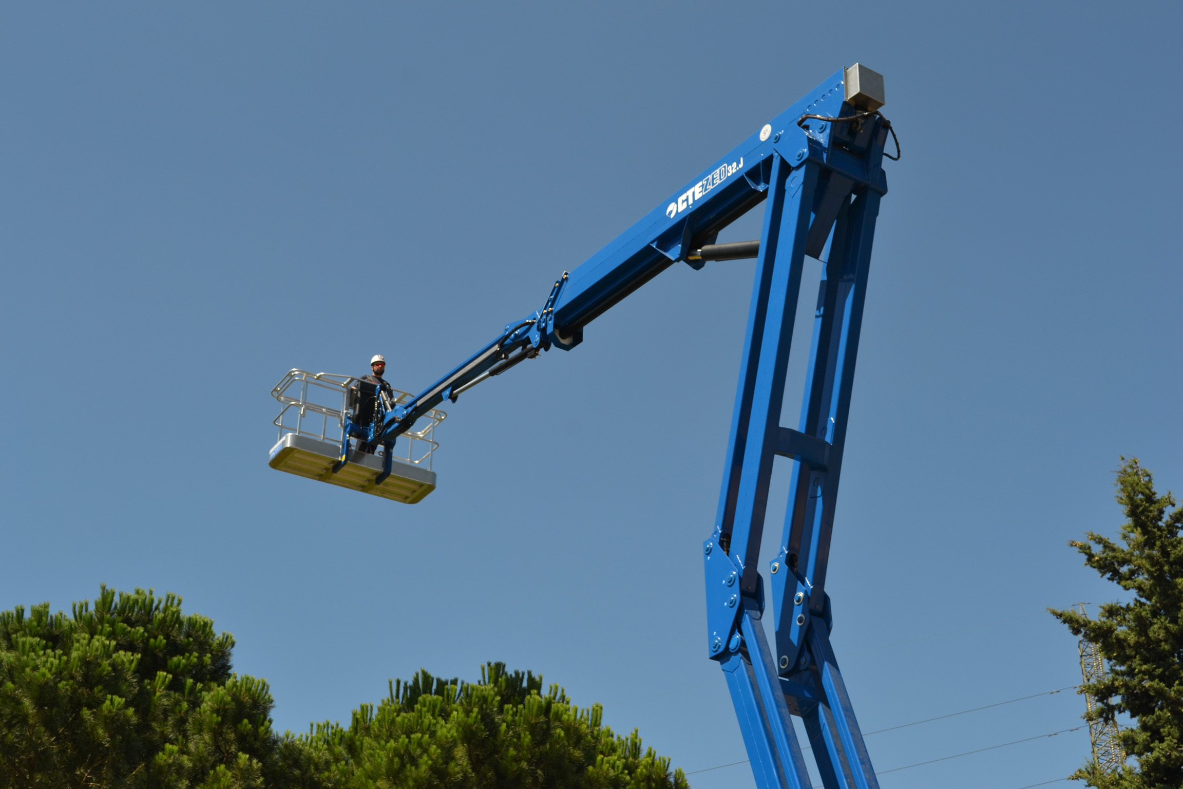 CTE ZED 32 JHV Fiches T. (2016 - 2025) | Nacelles à bras articulés ...