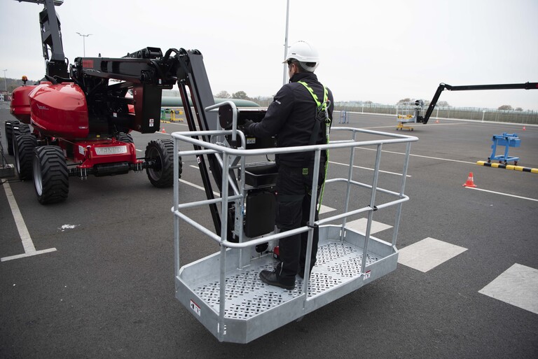 Manitou 160 ATJ E Fiches T. (2023 - 2025) | Nacelles à bras articulés ...