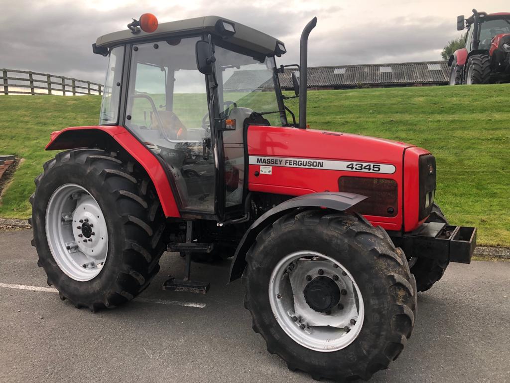 Massey Ferguson MF 4345-4 Classic Fiches techniques & données techniques (2002-2003) | LECTURA Specs