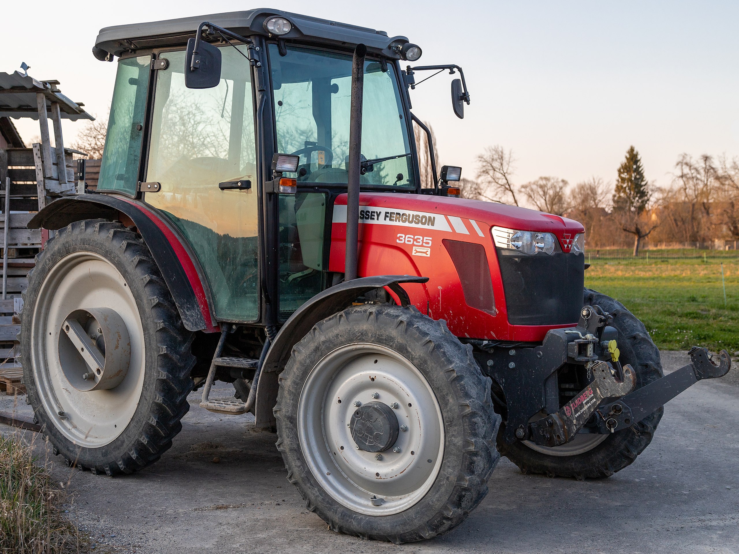 Massey Ferguson MF 3635 Fiches techniques & données techniques (2007 ...